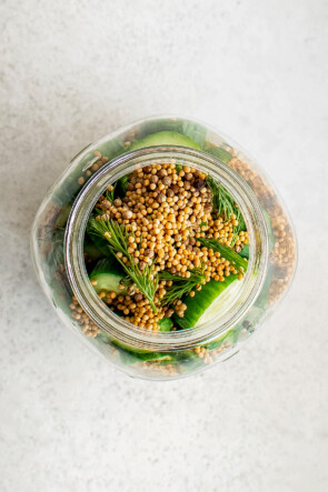 Garlic Dill Refrigerator Pickles Recipe | The Novice Chef