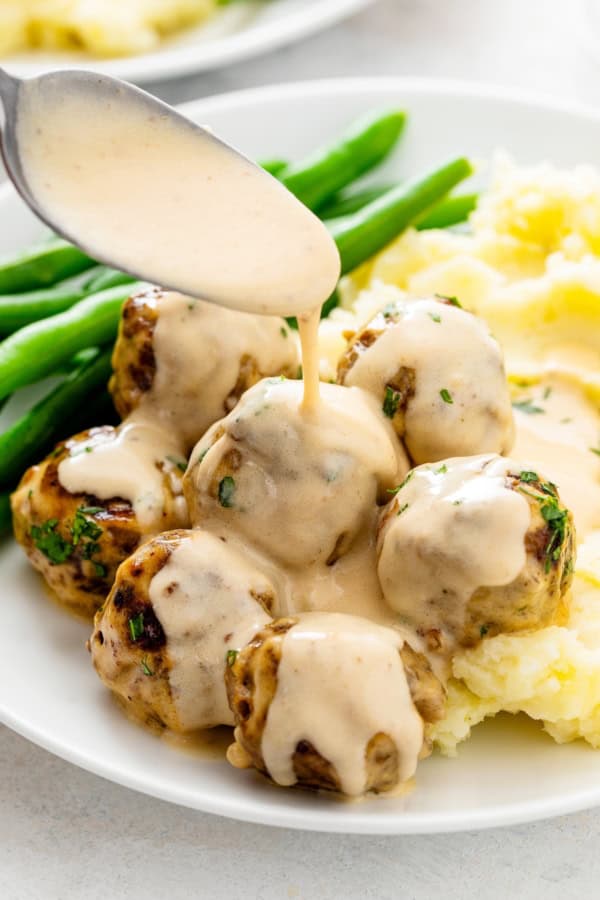 Best Easy Swedish Meatballs with Creamy Sauce