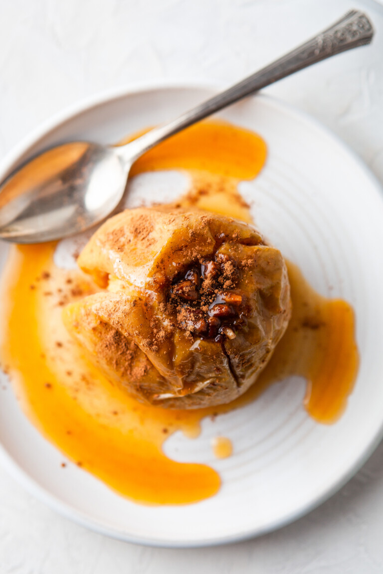 Cinnamon Baked Apples with Brown Sugar | The Novice Chef