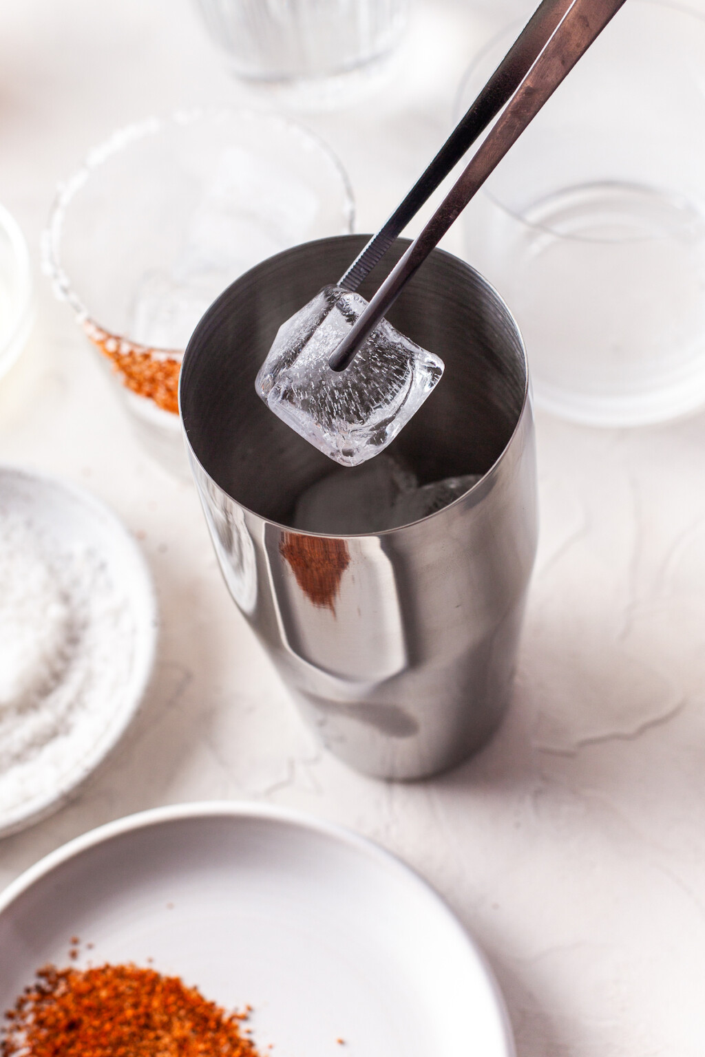 Classic Grapefruit Paloma Cocktail Recipe | The Novice Chef