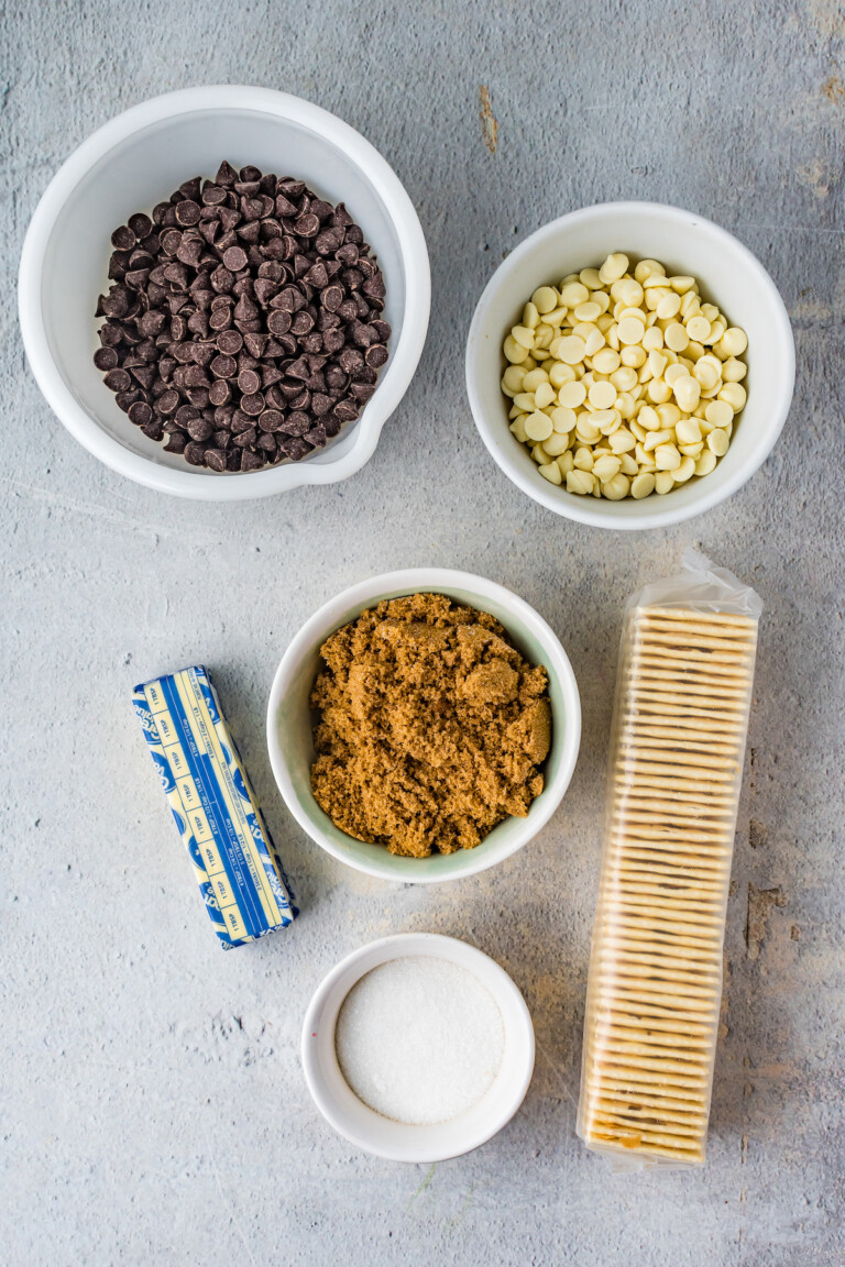 Best Christmas Crack (Saltine Cracker Toffee) | The Novice Chef