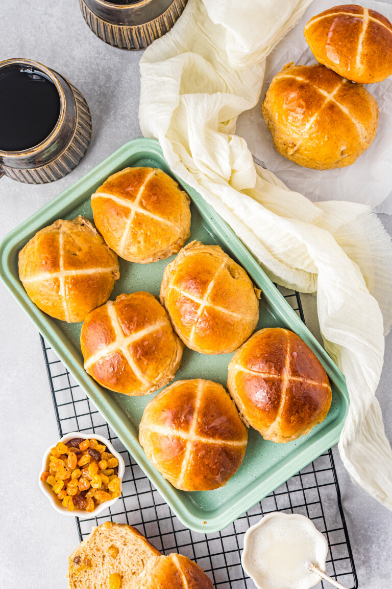 Hot Cross Buns Recipe | The Novice Chef