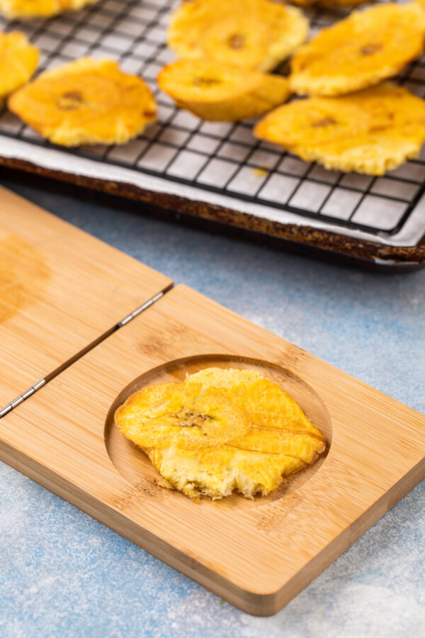 Best Puerto Rican Tostones Recipe with Mayo-Ketchup!