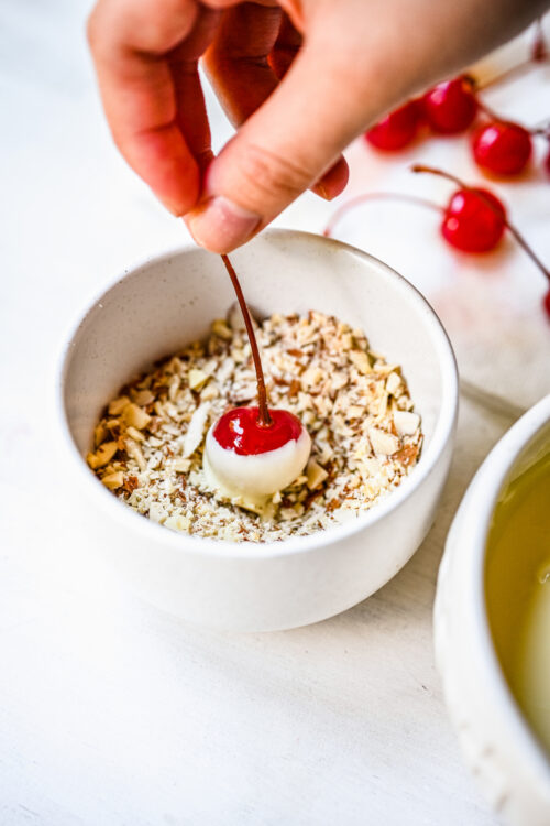 Drunken Cherries in Amaretto | The Novice Chef