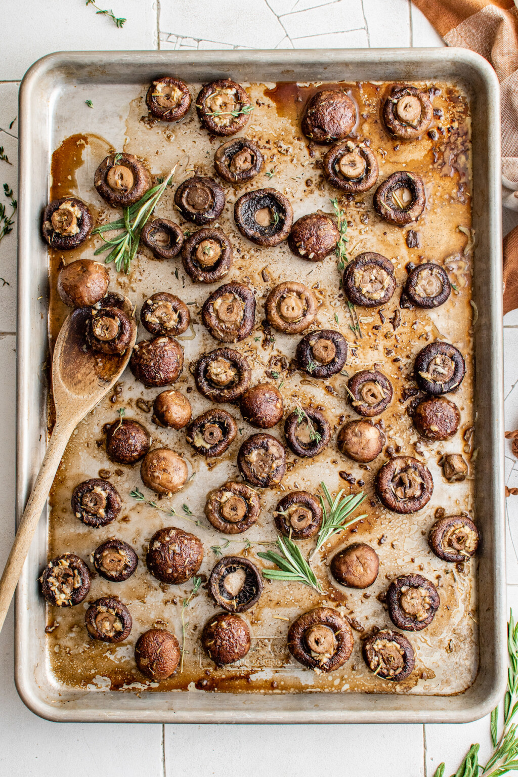 Easy Roasted Mushrooms | The Novice Chef