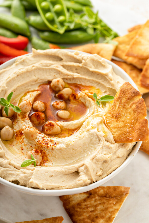 Easy Hummus Recipe | The Novice Chef