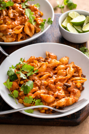 Slow Cooker Cheesy Taco Pasta | The Novice Chef