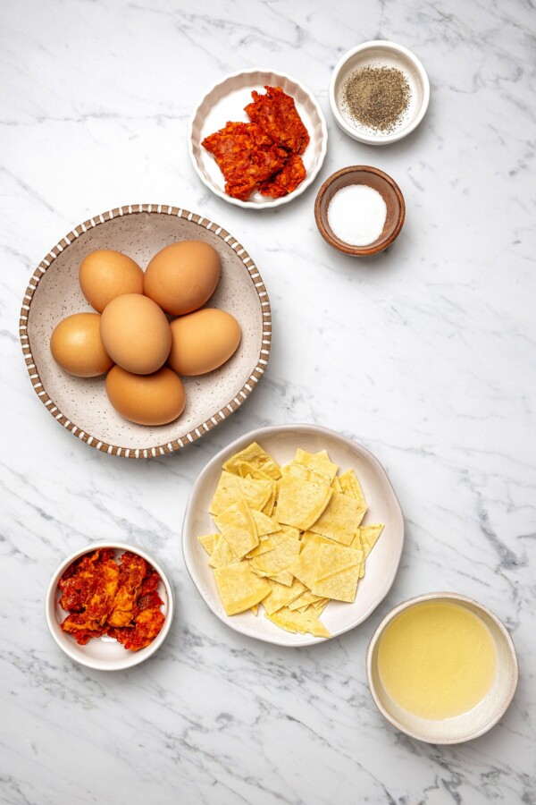 Easy Mexican Migas Recipe | The Novice Chef