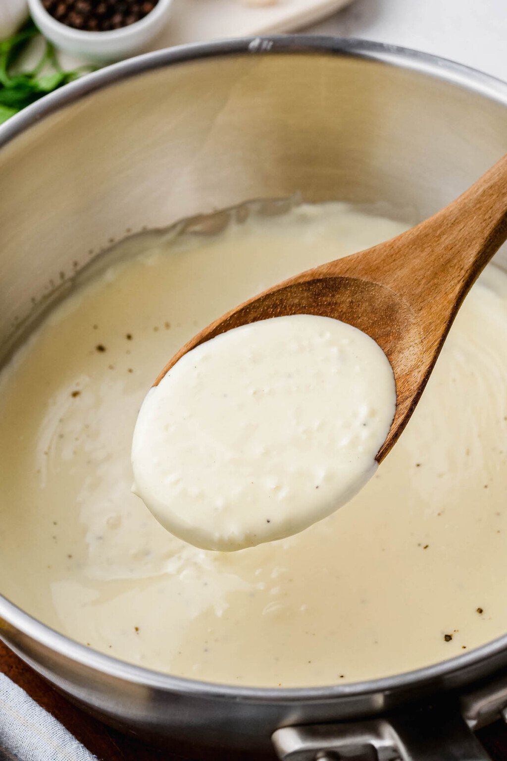 Homemade Alfredo Sauce Recipe | The Novice Chef