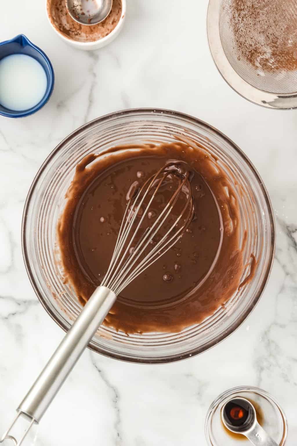 Easy Chocolate Glaze Recipe (Ready in 5 Minutes!)